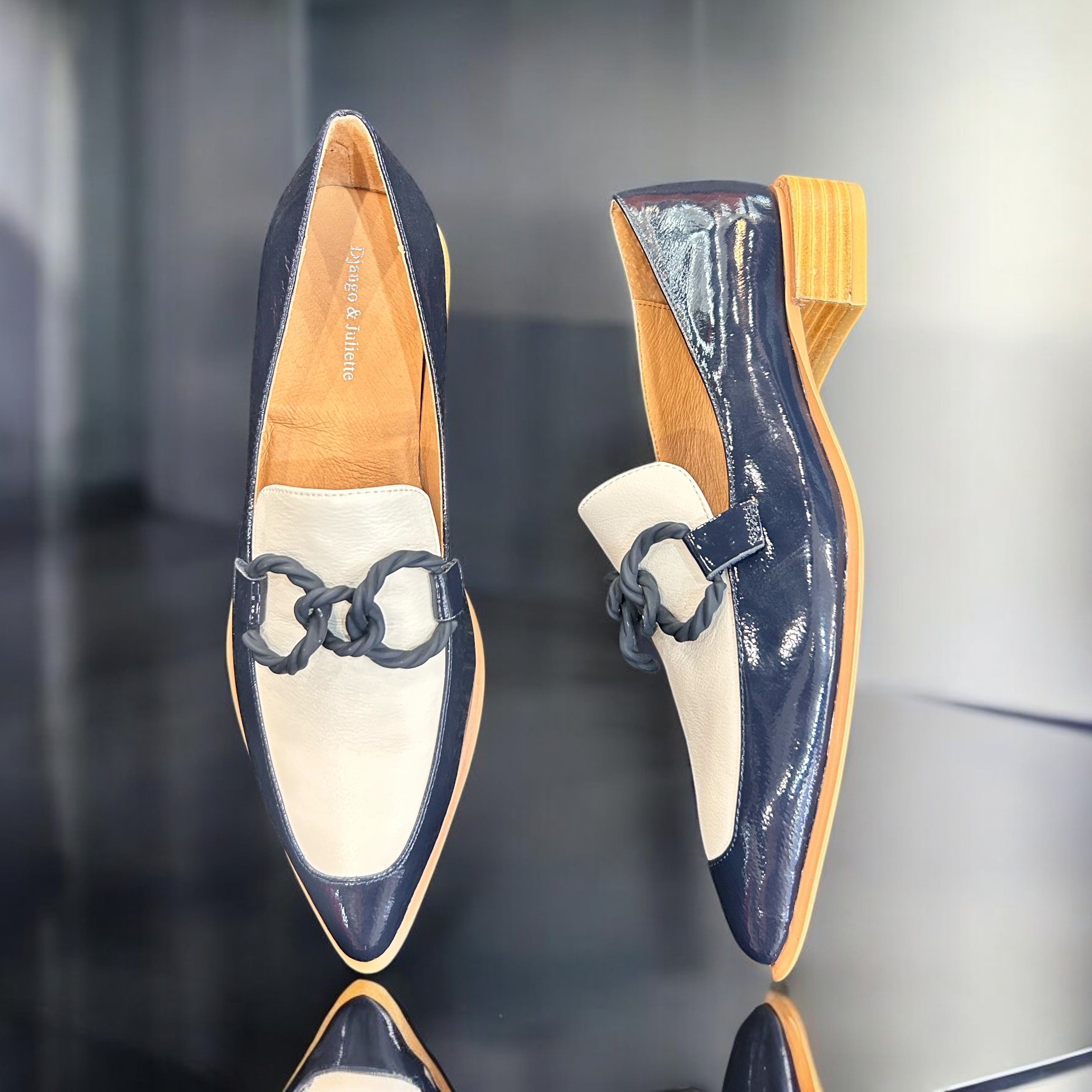 Django & Juliette – Shoe Fashions Kenmore