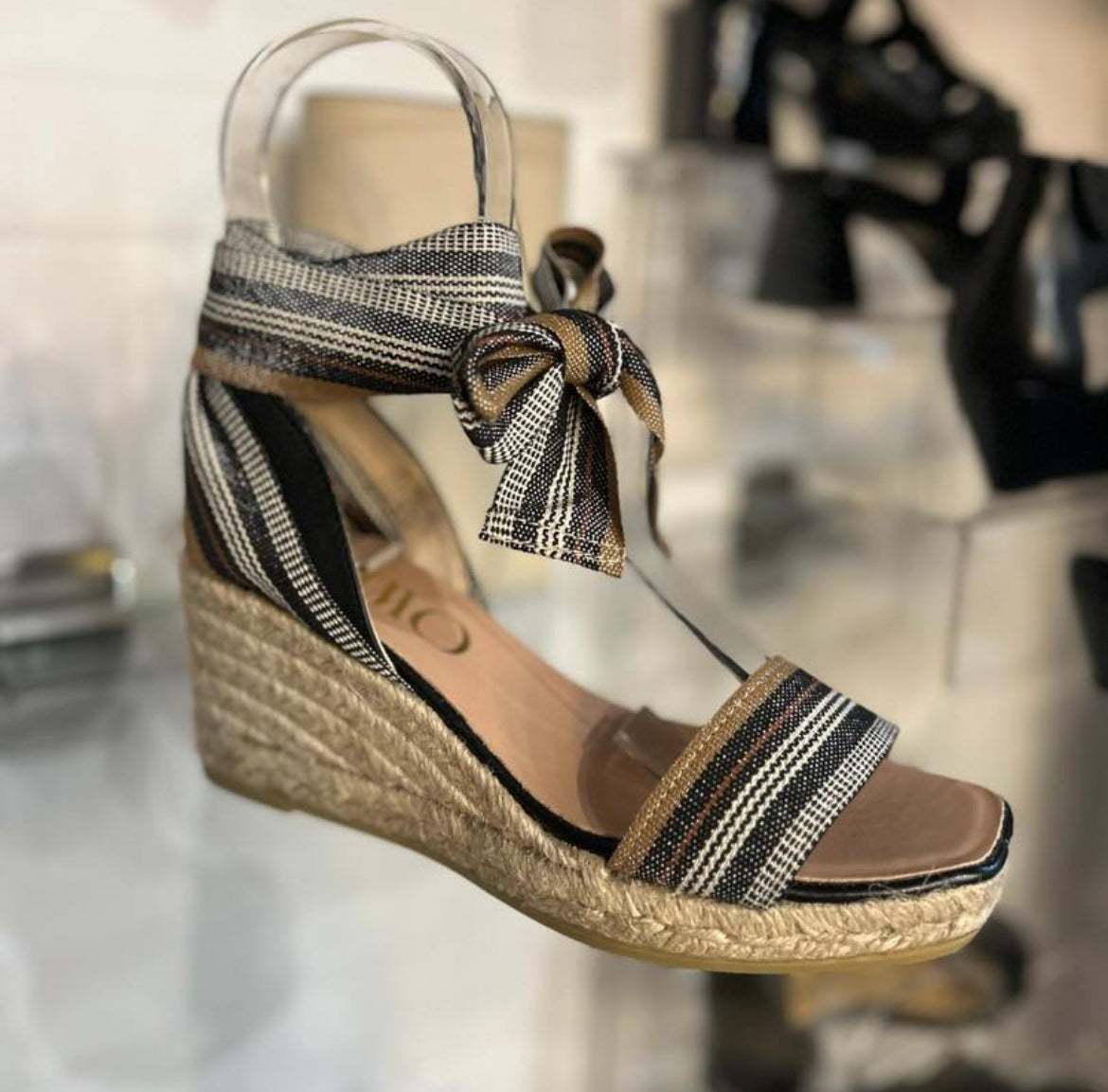 Olivi – Shoe Fashions Kenmore